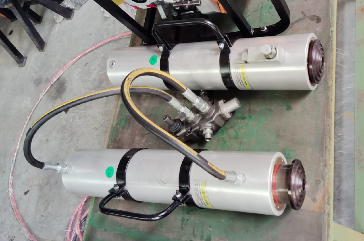 Hydraulic Jack Machine